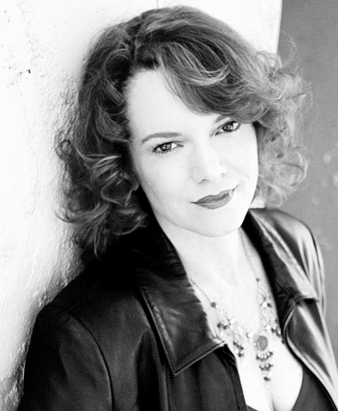 Featured Author Rue – Book Reader Magazine